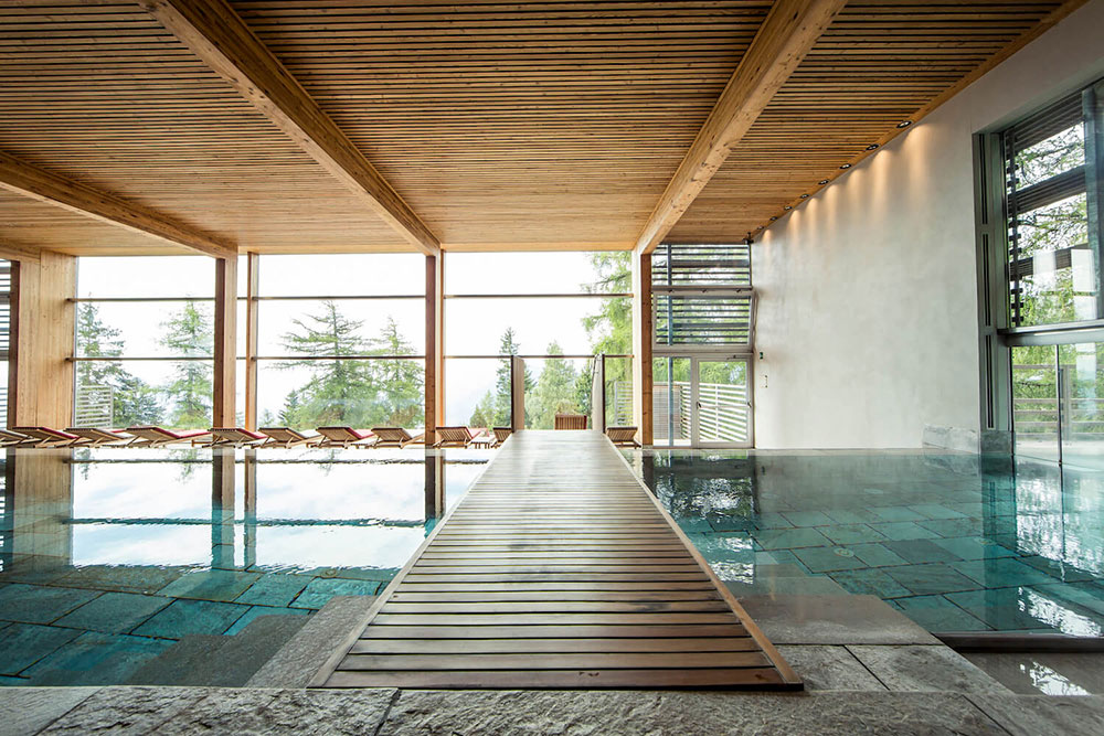 Планински курорт в Южен Тирол: едва забележима границата между ...